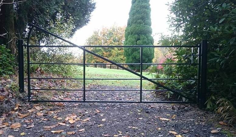 Estate Metal Gate | 3.0m Wide x 1.215m High | Jacksons Fencing