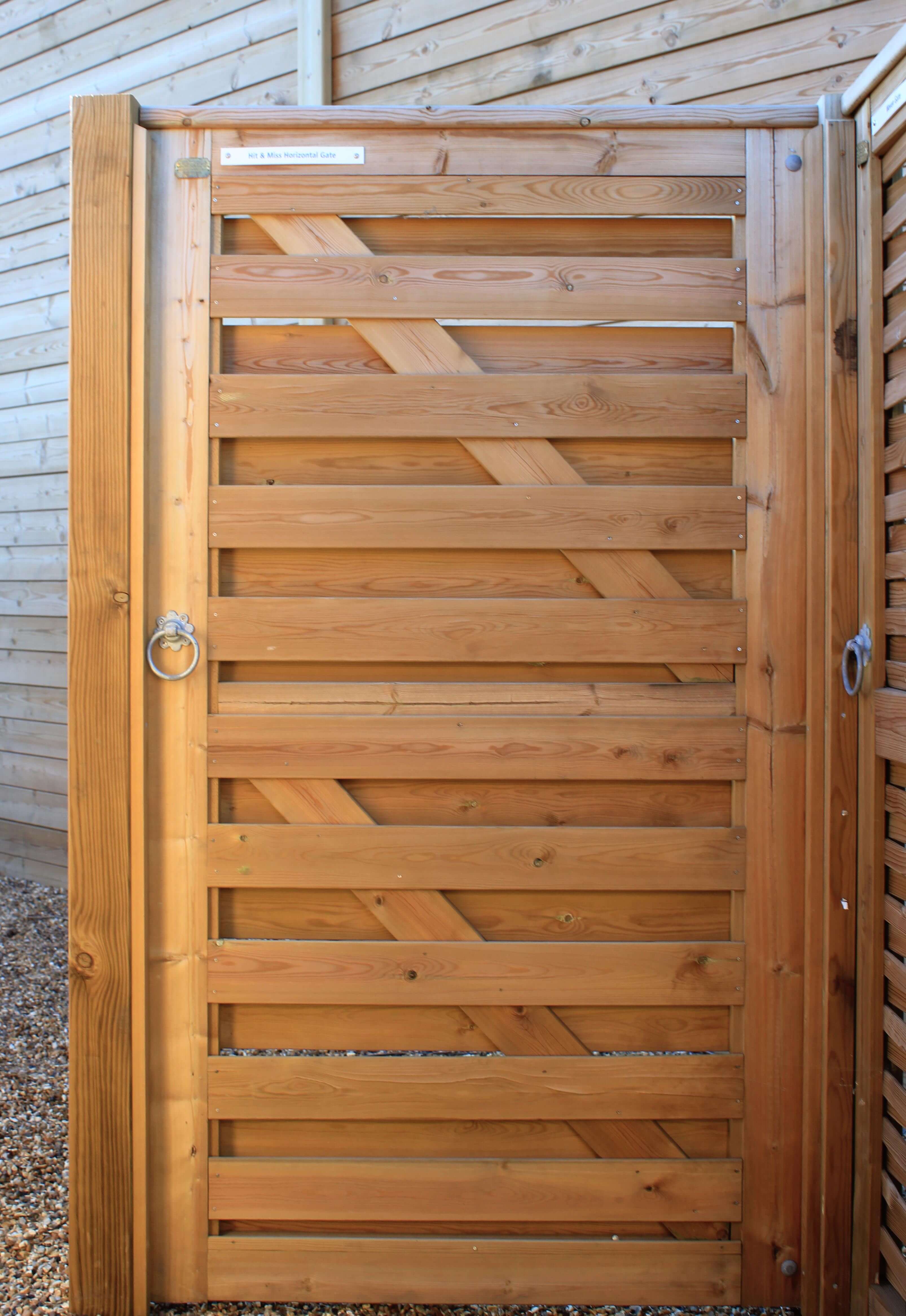 Hit and Miss horizontal timber fencing Jacksons Fencing ESI External ...